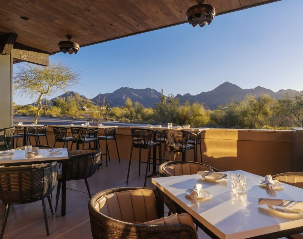 North Scottsdale Neighborhood Restaurant Bar & Grill | Thompson 105